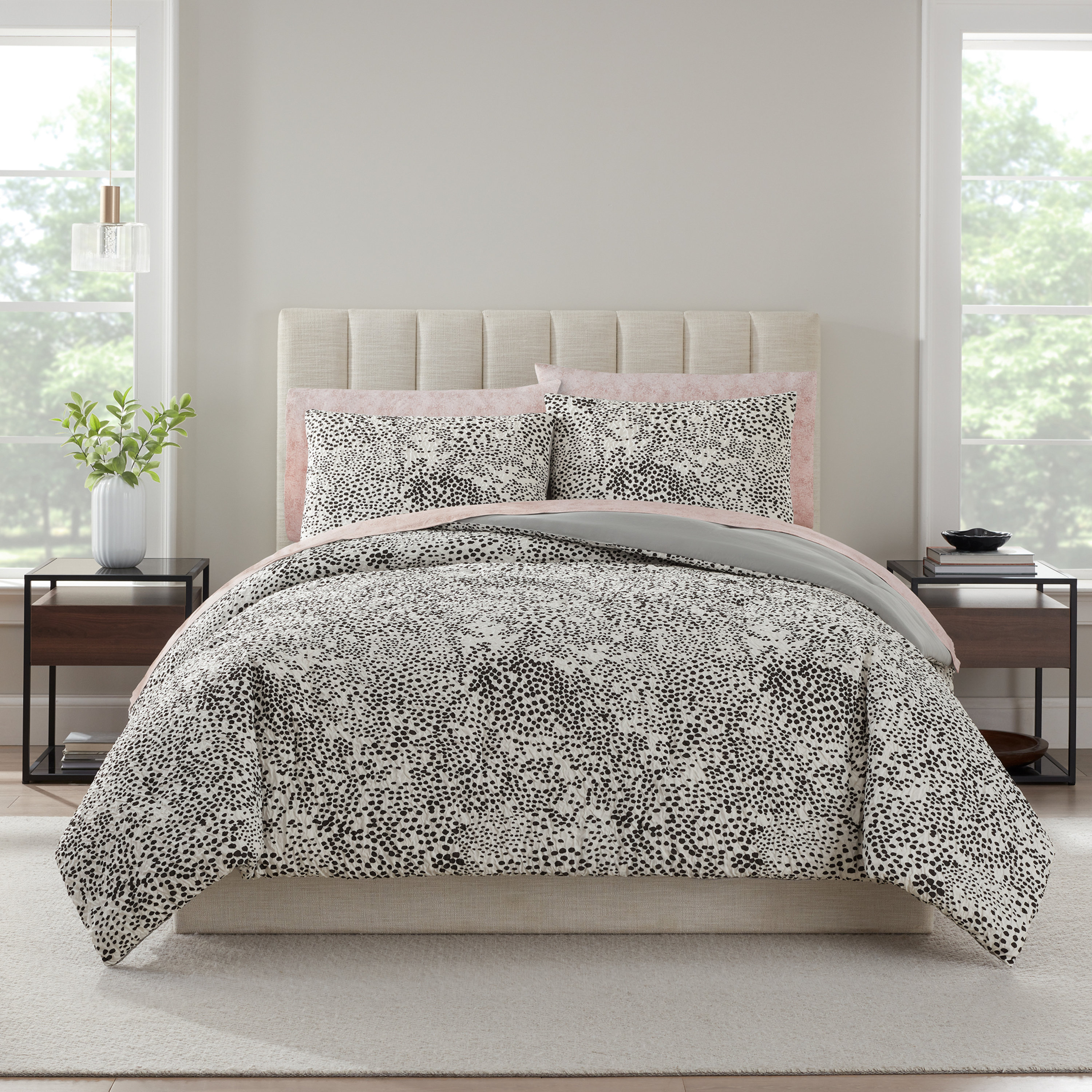 Nine West Nora 7 Piece Leopard Printed Texture Bedding Set, Black ...