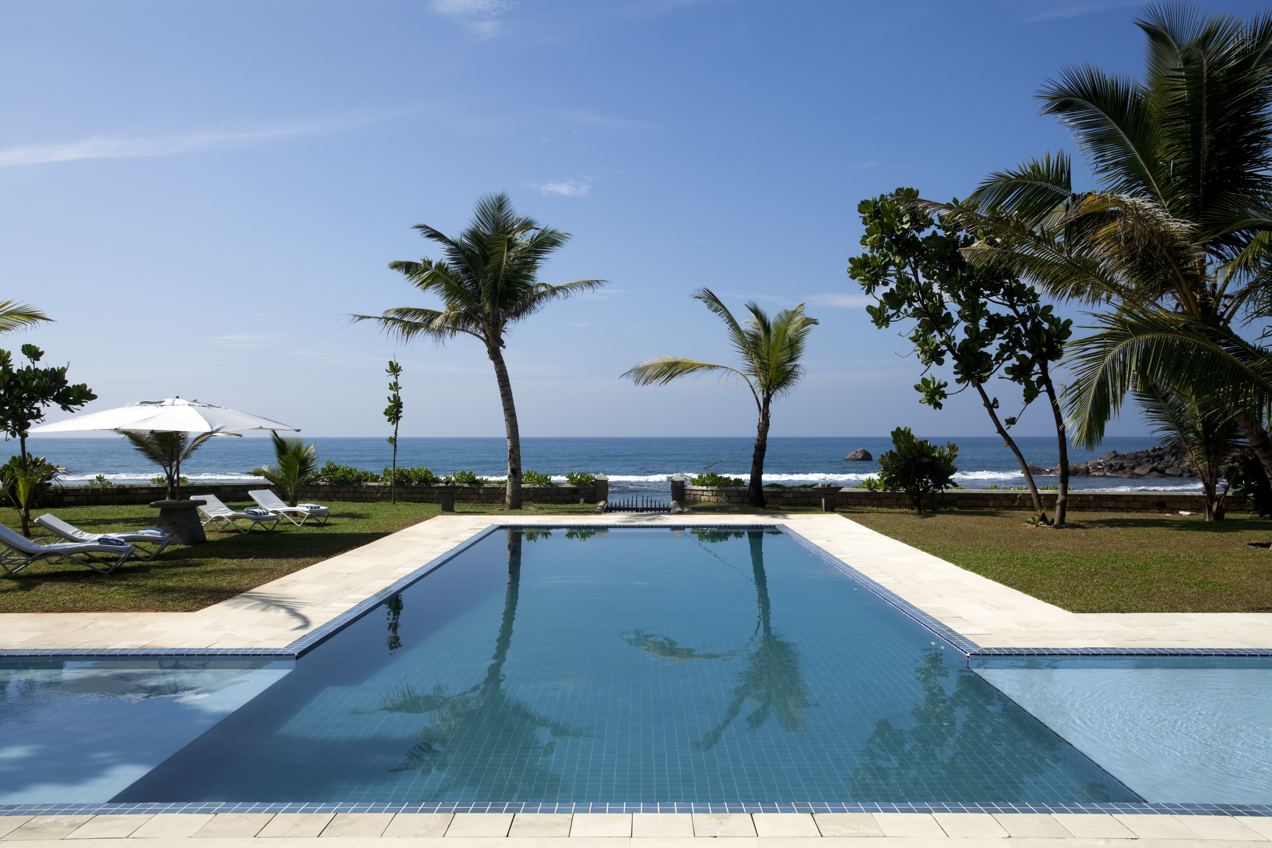 Latitude Run® Luxury Villa Swimming Pool by Laughingmango - Wayfair Canada