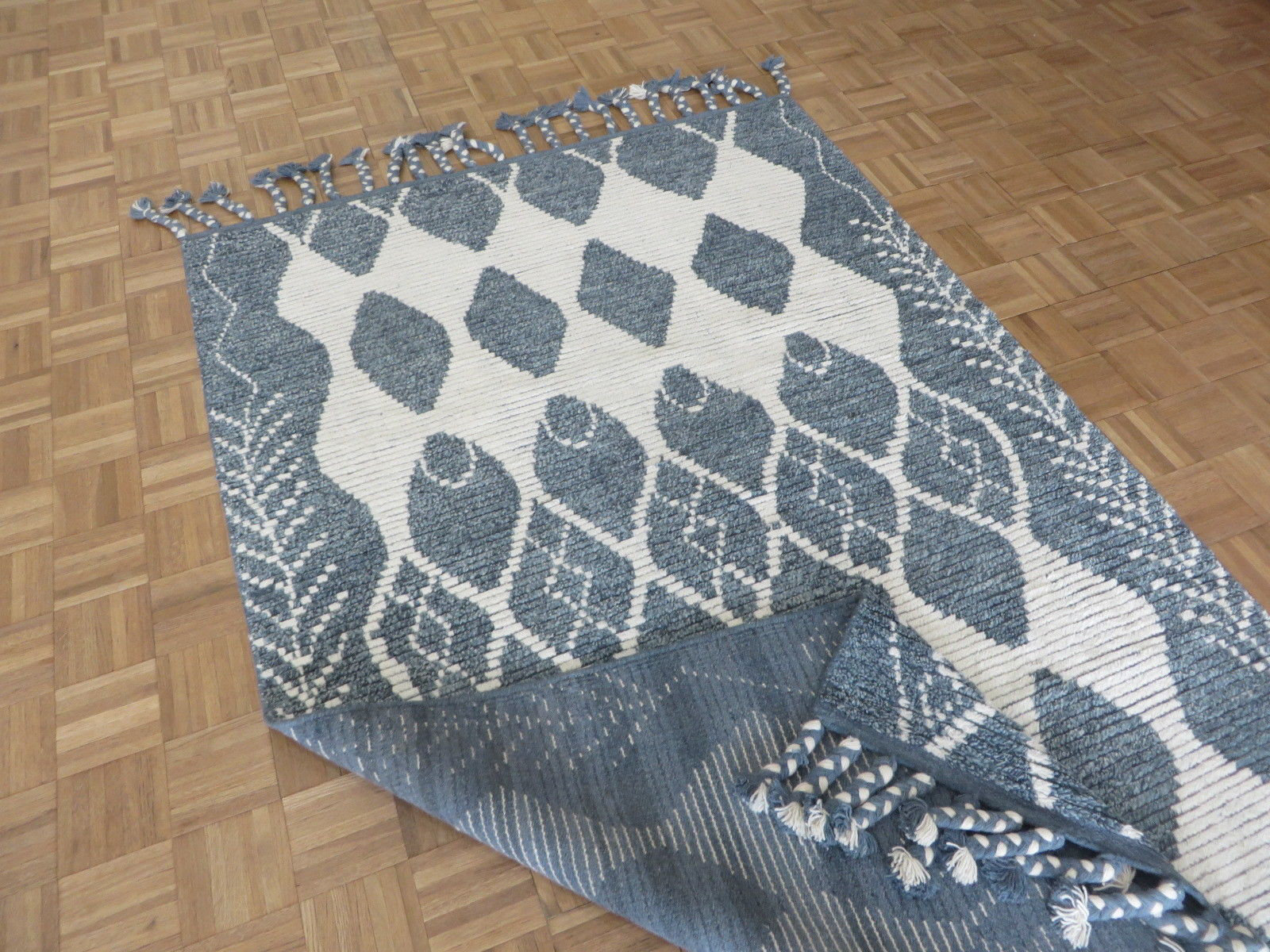 Isabelline One-of-a-Kind Juelz Hand-Knotted Blue/Ivory 5' x 8'3" Wool ...