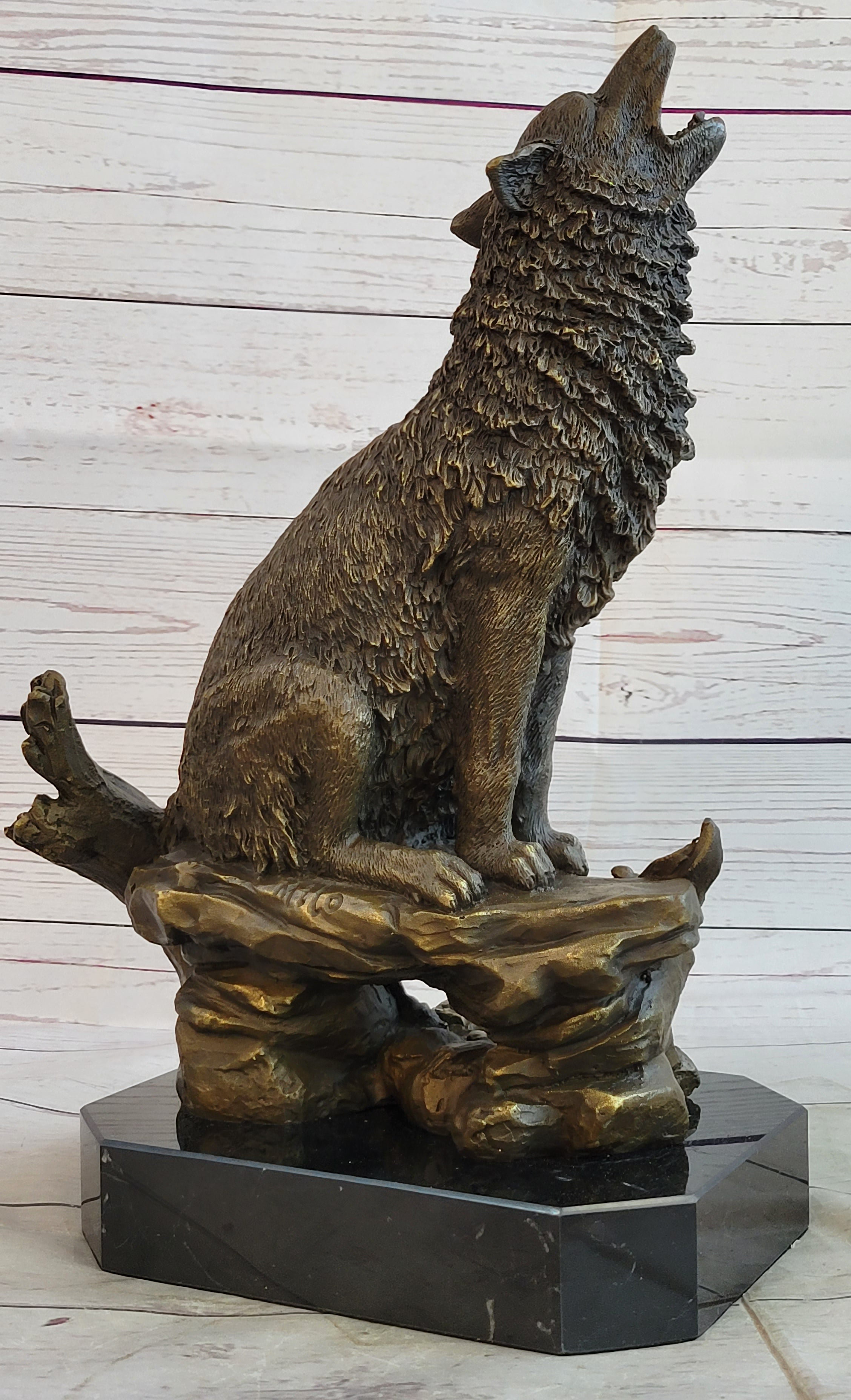 Loon Peak® Judiel Lost Wax Bronze Casting of Howling Wolf on Marble ...