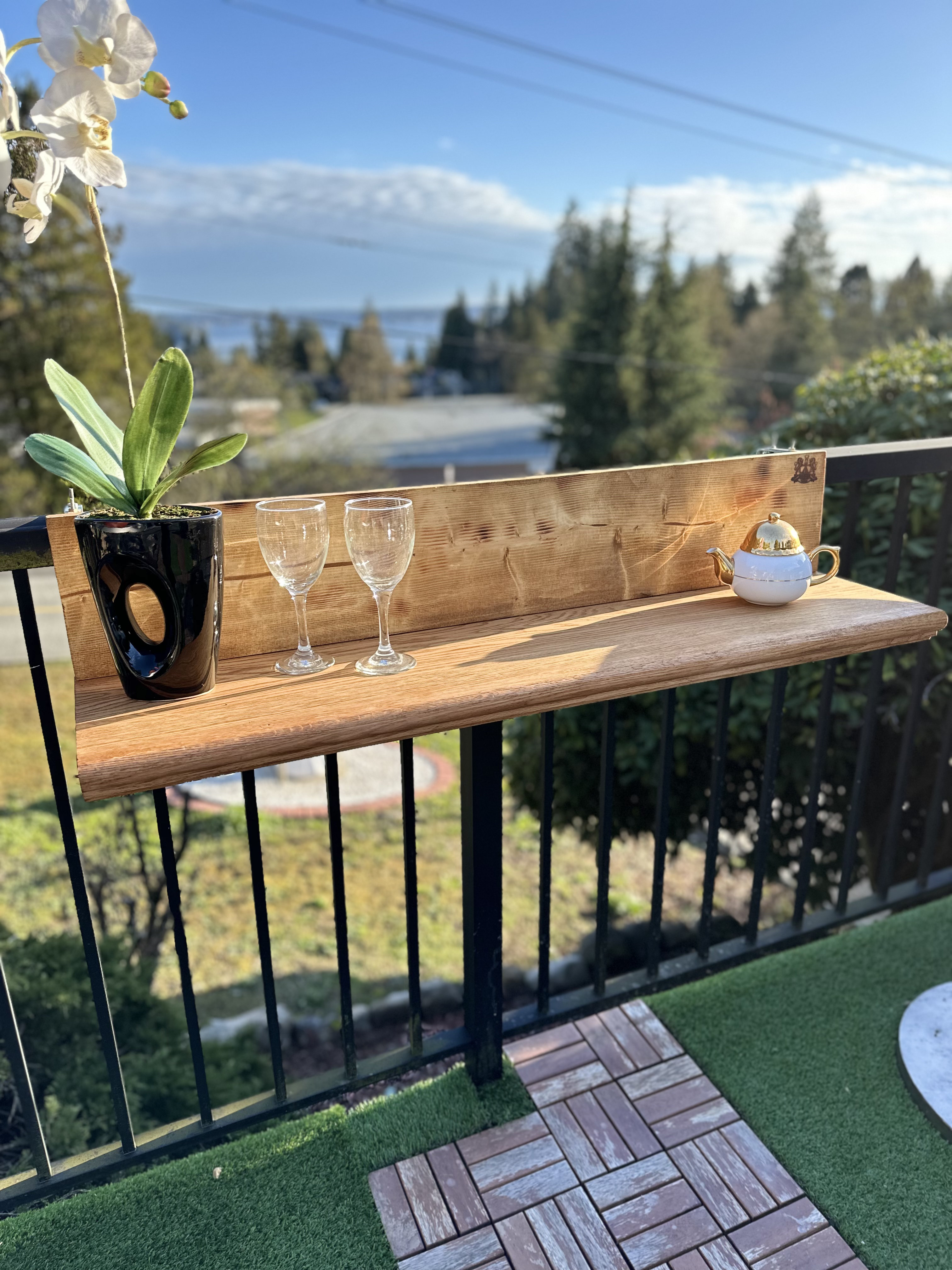 Ebern Designs Table de bar extérieure Omora L 42 po x l 42 po - Wayfair ...