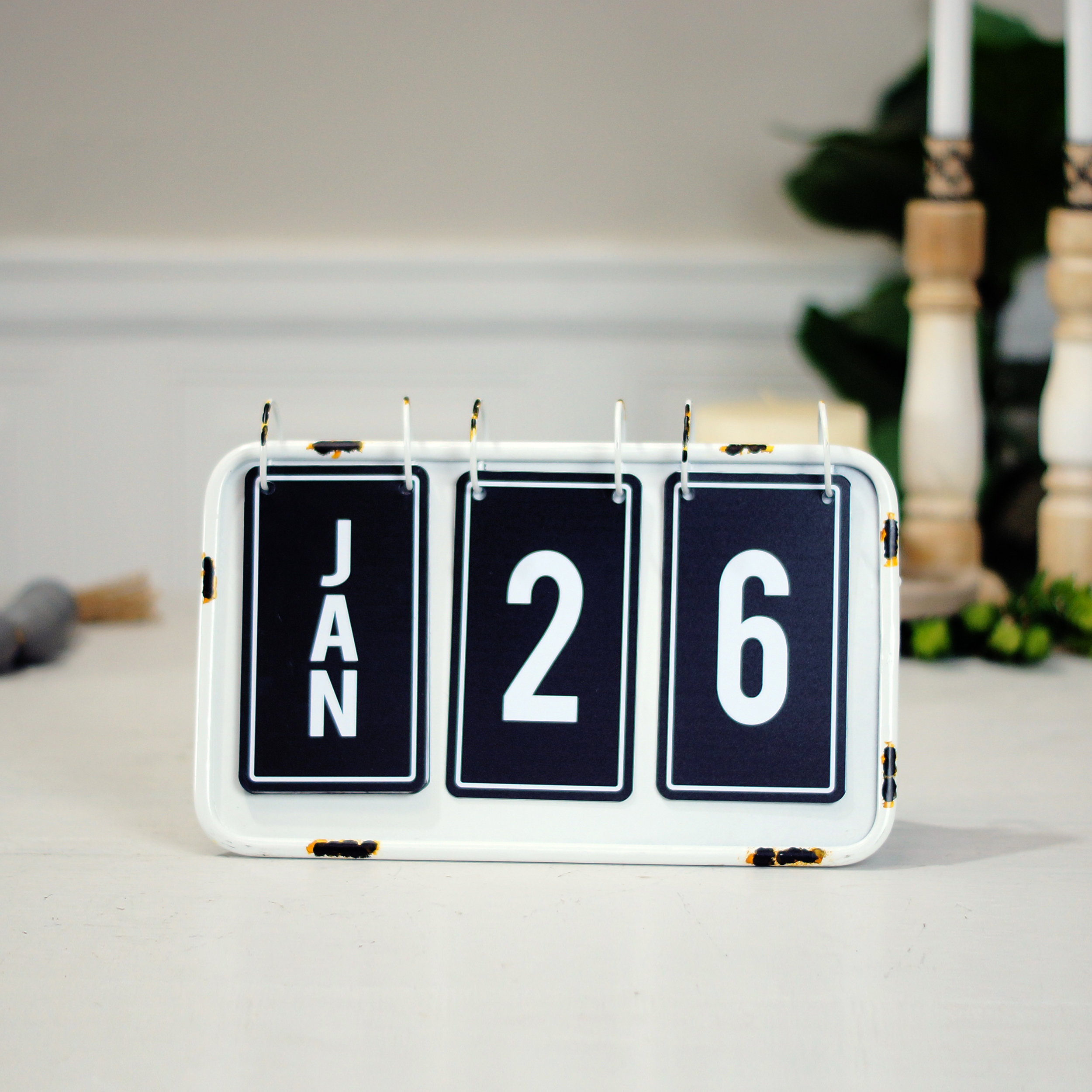 17 Stories VIP Metal 12 in. Black Flip Calendar Table Decor - Wayfair ...