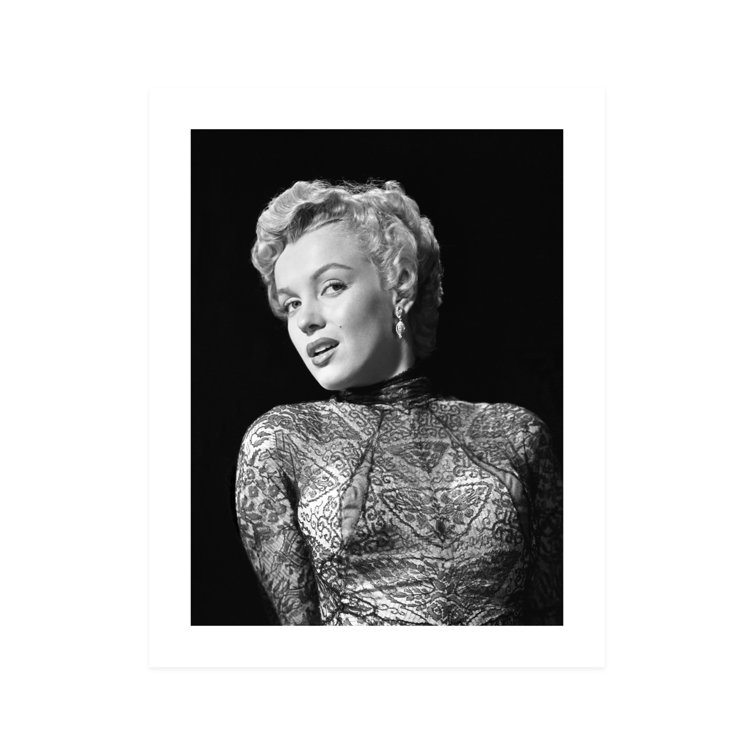 Globe Photos Entertainment Portrait Of Marilyn Monroe On Paper Print ...
