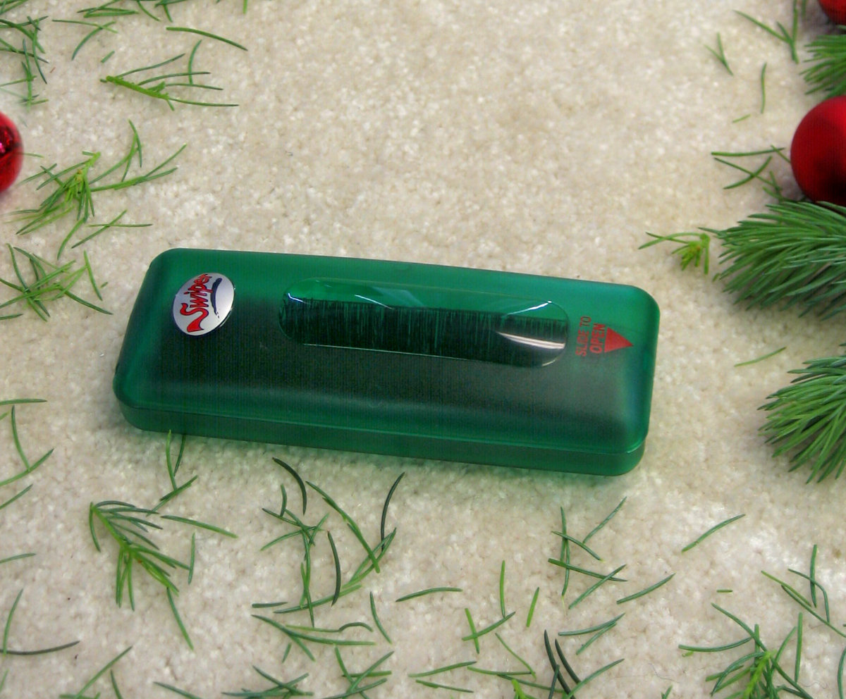 McNaughton Christmas Tree Swiper Brush Tree Care Solution & Reviews ...