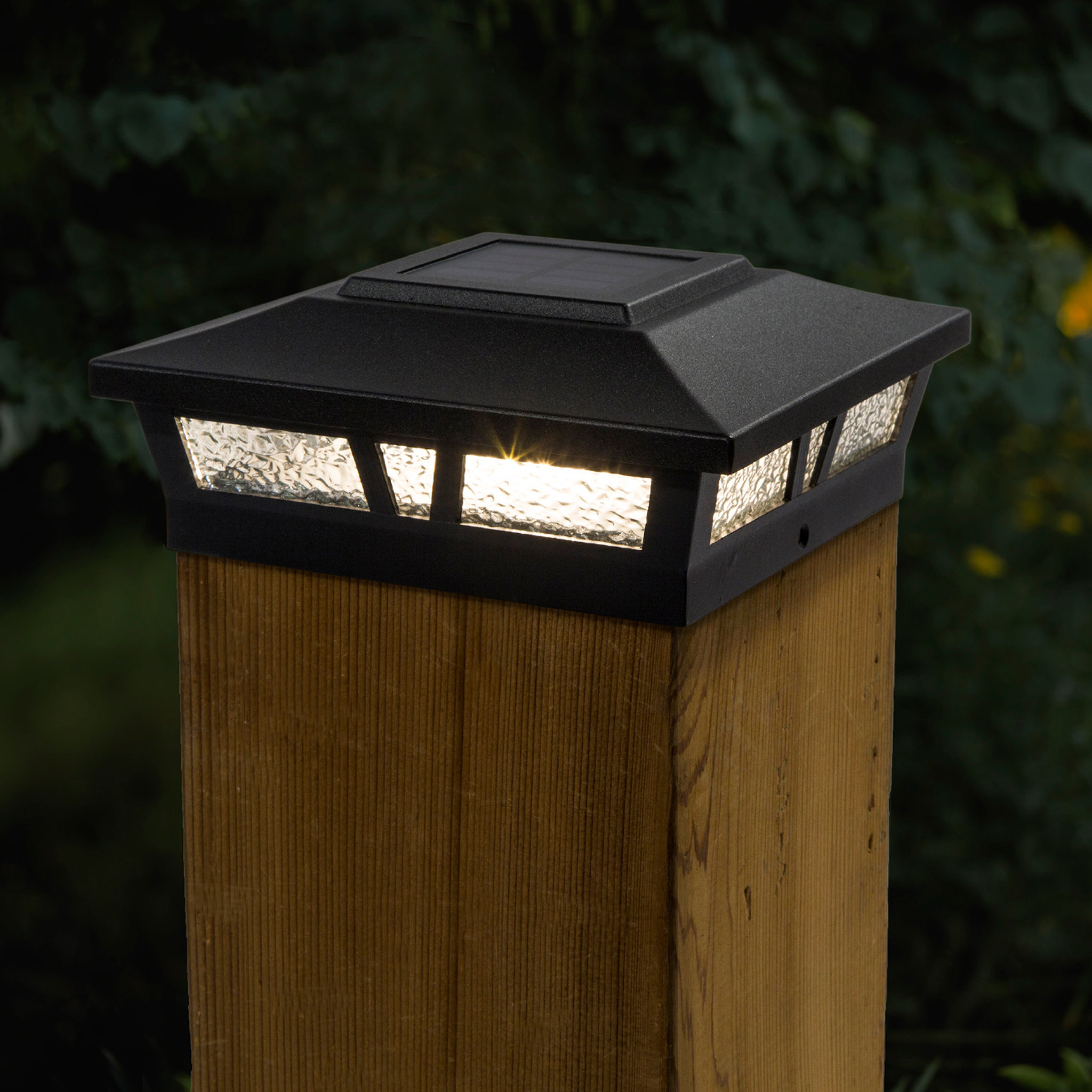 Classy Caps Oxford Solar Powered Integrated LED Aluminium Fence Post ...