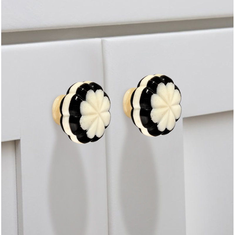 Mascot Hardware Melon Shape 1-1/2 in. (38mm) Black & Cream Ceramic Knob ...