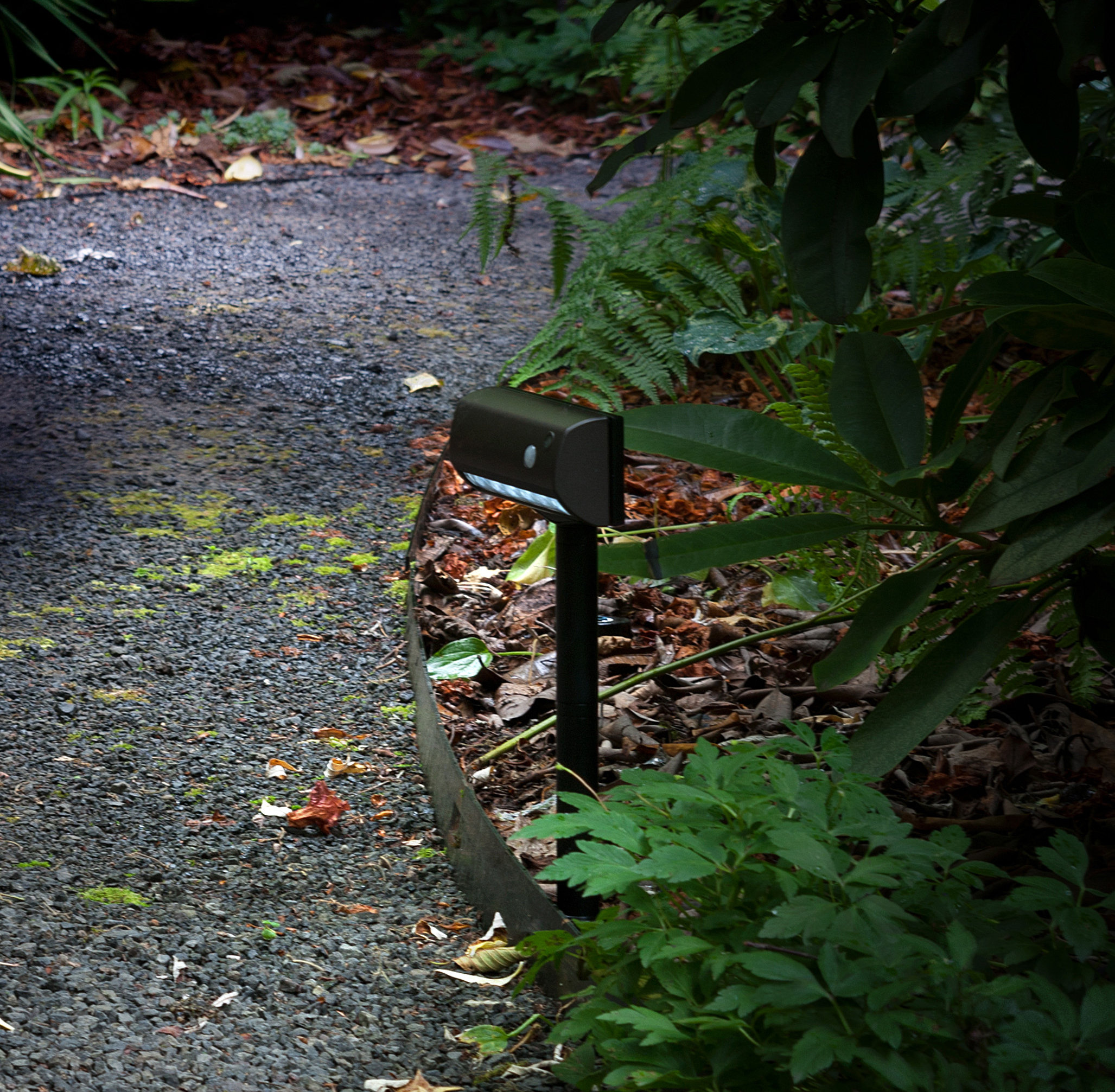 Light It! Bronze Low Voltage Battery Powered Integrated LED Pathway ...