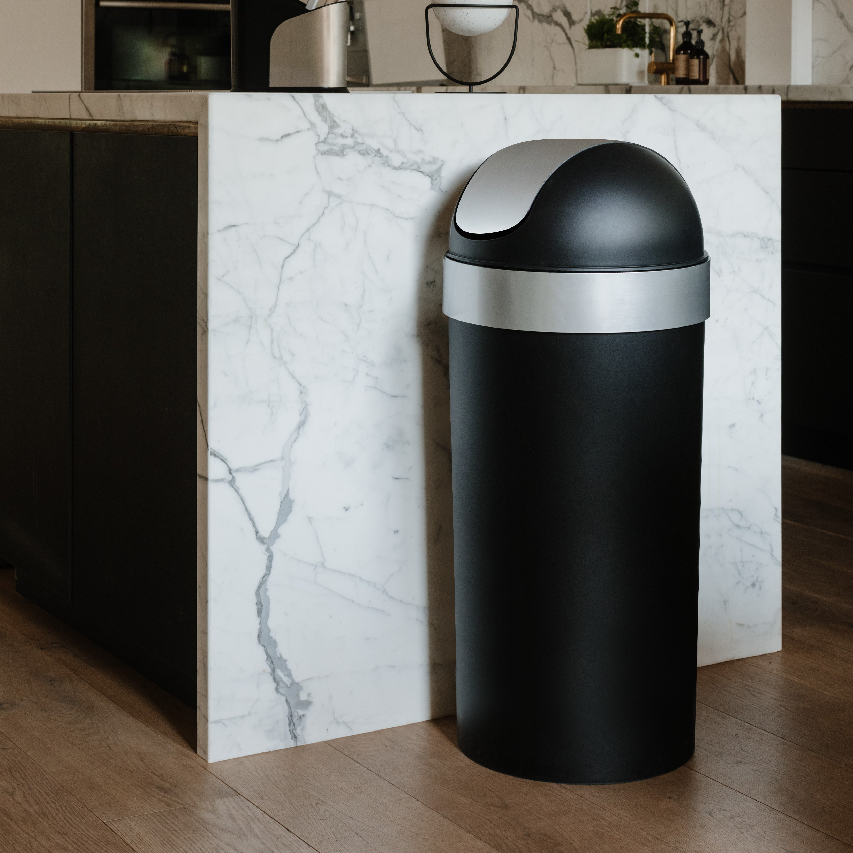 Umbra Venti Plastic 16 Gallon Swing Top Trash Can & Reviews | Wayfair