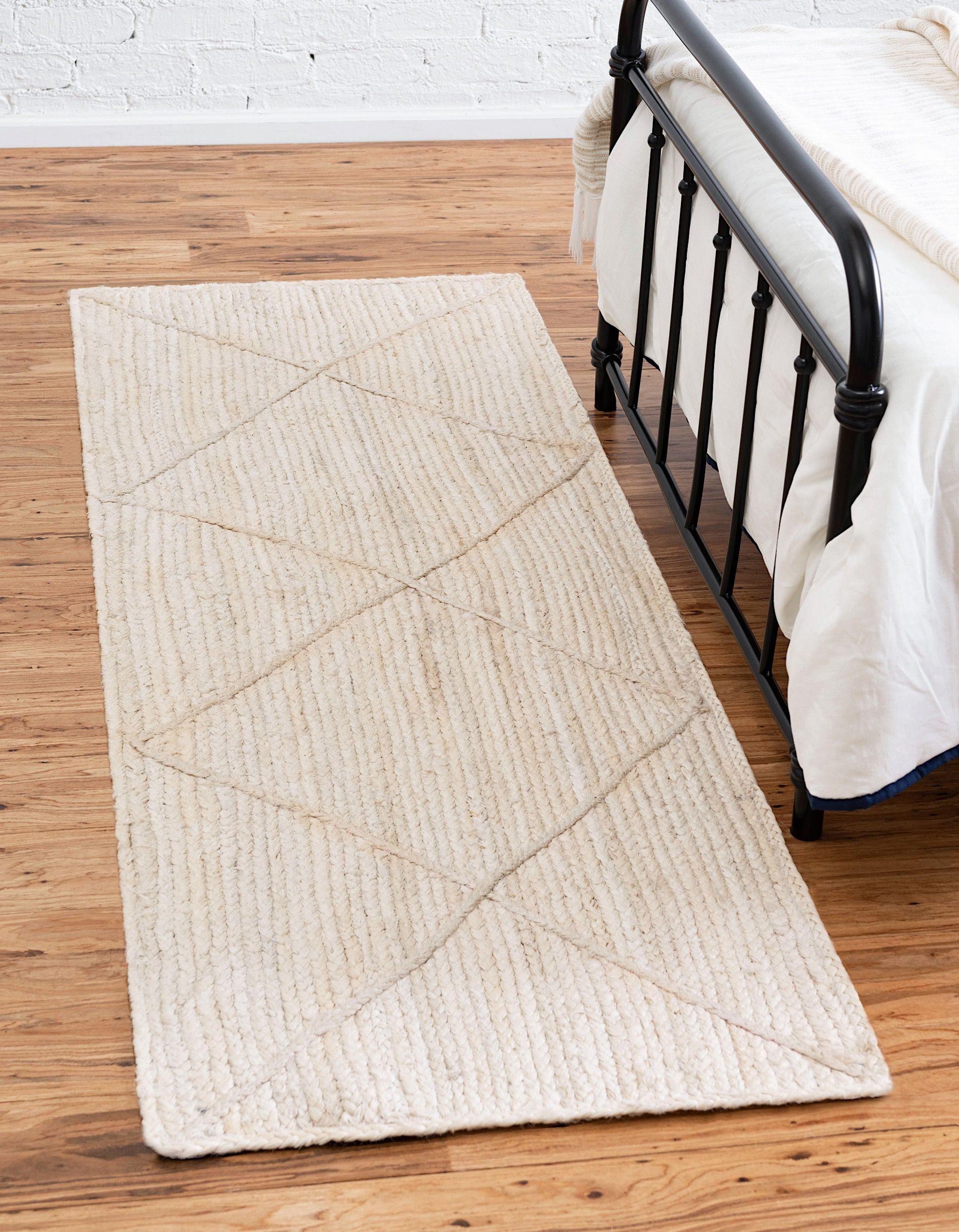 Foundry Select Bigbee Southwestern Handmade Braided Jute/Sisal Bamboo ...