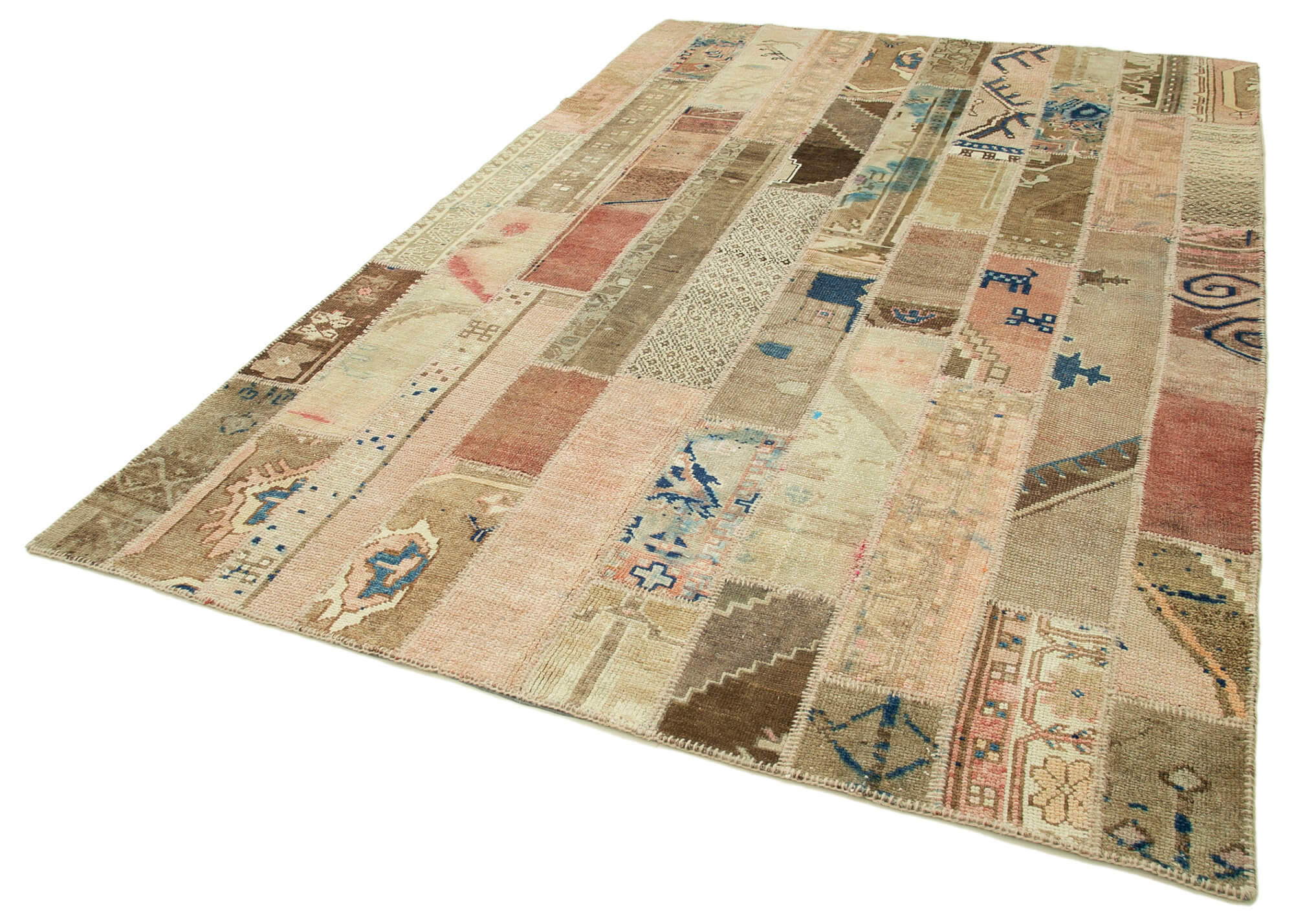 Bungalow Rose Reinart Kirk Yama Beige Patchwork Wool Handmade Area Rug ...
