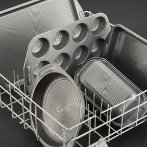 Circulon Bakeware Nonstick Springform Pan, 9-Inch, Gray & Reviews | Wayfair